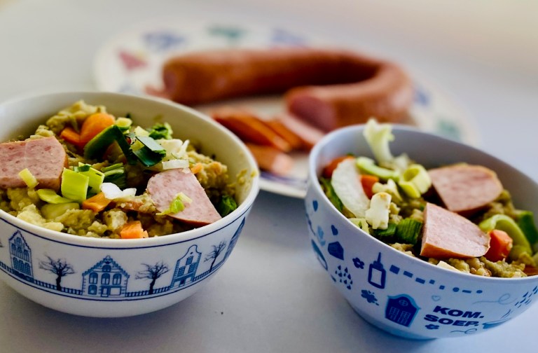 Snert, recept beste ouderwetse erwtensoep van Oma met oorsprong en ...